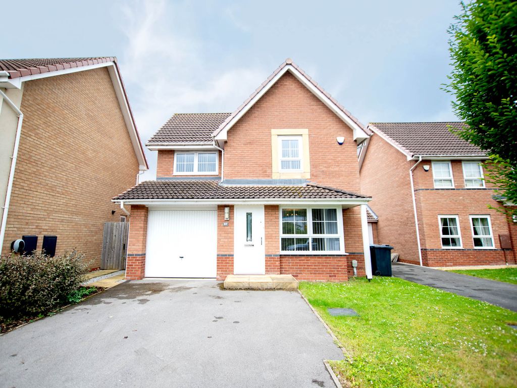 3 bed detached house to rent in Calvert Lane, Hull HU4, £950 pcm - Zoopla