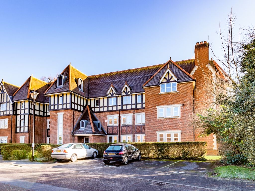 2 bed flat for sale in Lady Place, Sutton Courtenay, Abingdon OX14, £ ...