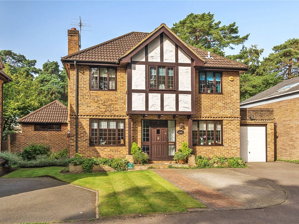 4 Bed Detached House For Sale In Woodmere Bracknell Berkshire Rg12 £