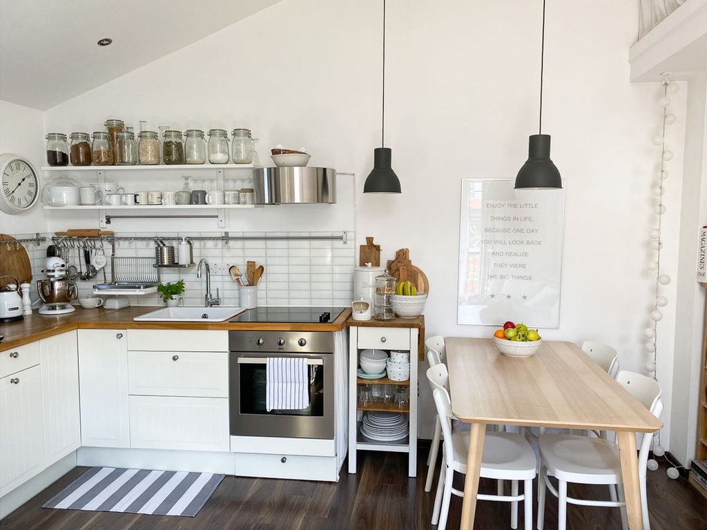 1 bed flat for sale in Merlin Way, Birmingham B35 - Zoopla