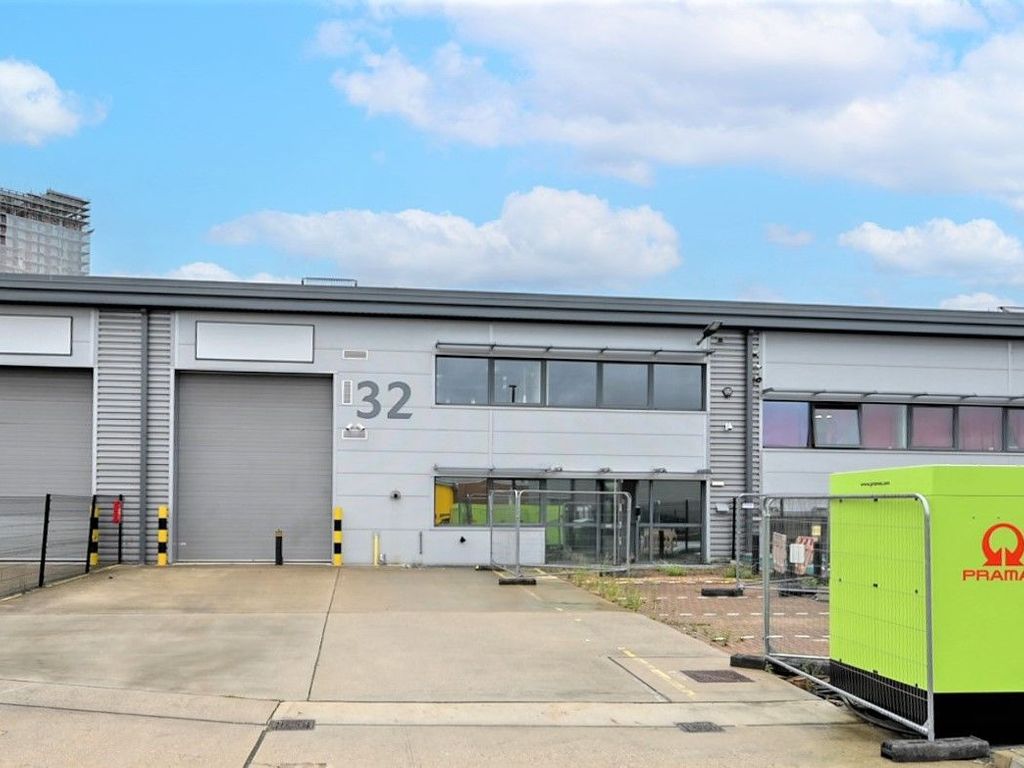 Light industrial for sale in Telford Way, London W3, £159,408 - Zoopla