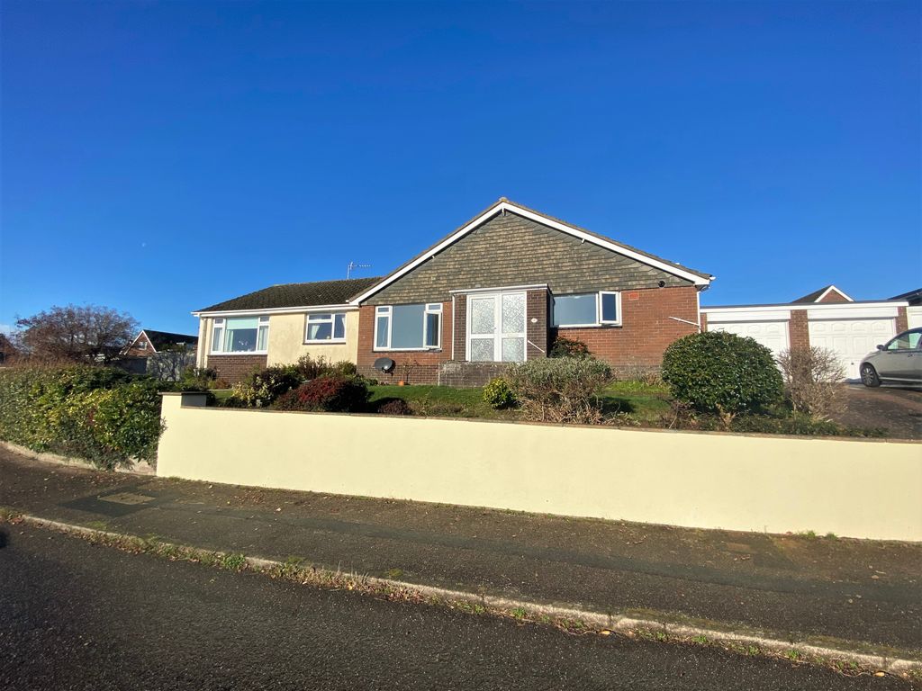 3 bed semi-detached bungalow to rent in Kennaway Road, Ottery St. Mary ...