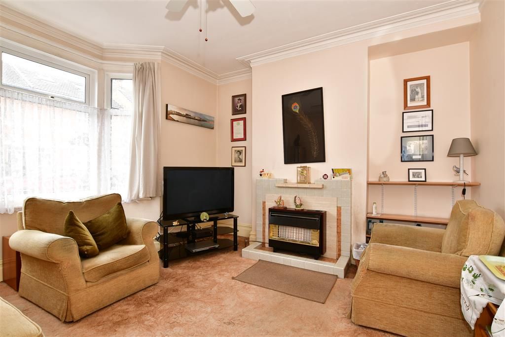 3 Bed Terraced House For Sale In Chester Road Gillingham Kent Me7 £