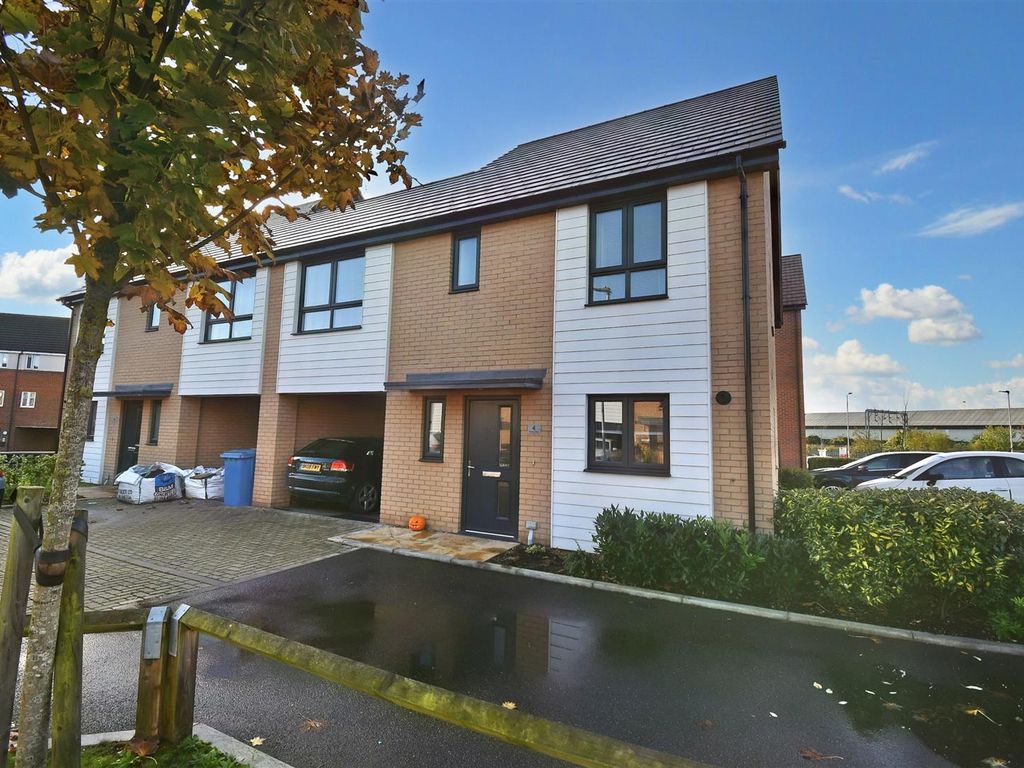 4 bed link-detached house for sale in Mimas Way, Ipswich IP1, £325,000 ...