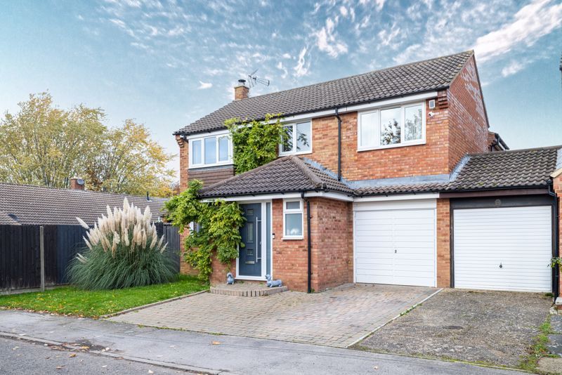 4 bed link-detached house for sale in Edrich Avenue, Oldbrook, Milton ...