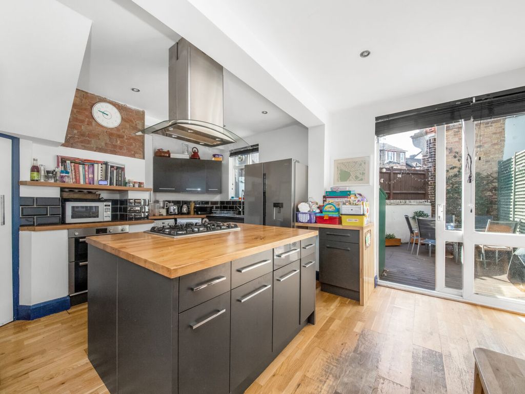 4 bed property for sale in Brockwell Park Gardens, Herne Hill, London ...