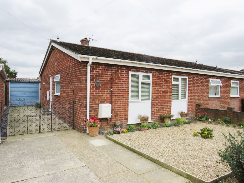2 bed semi-detached bungalow for sale in Maple Close, Wymondham NR18, £ ...