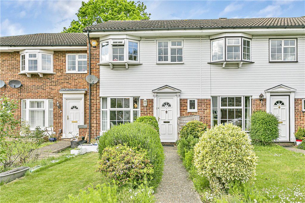 3 bed terraced house for sale in Gilpin Crescent, Twickenham TW2 - Zoopla