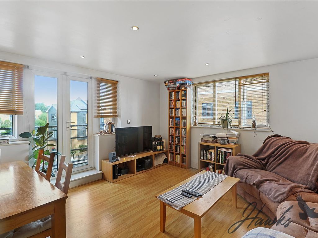 2 bed flat to rent in Tanyard House, Brentford Lock, High Street TW8 ...