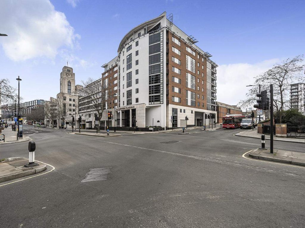 1 bed flat for sale in Buckingham Palace Road, London SW1W, £595,000 ...