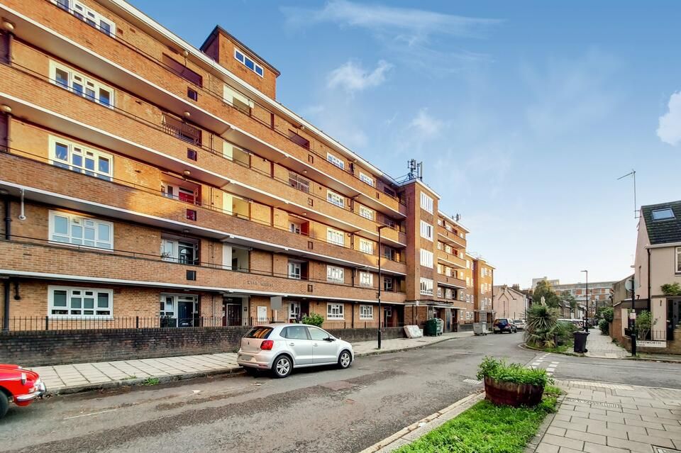 2 bed flat for sale in Hemans Street, London SW8 - Zoopla