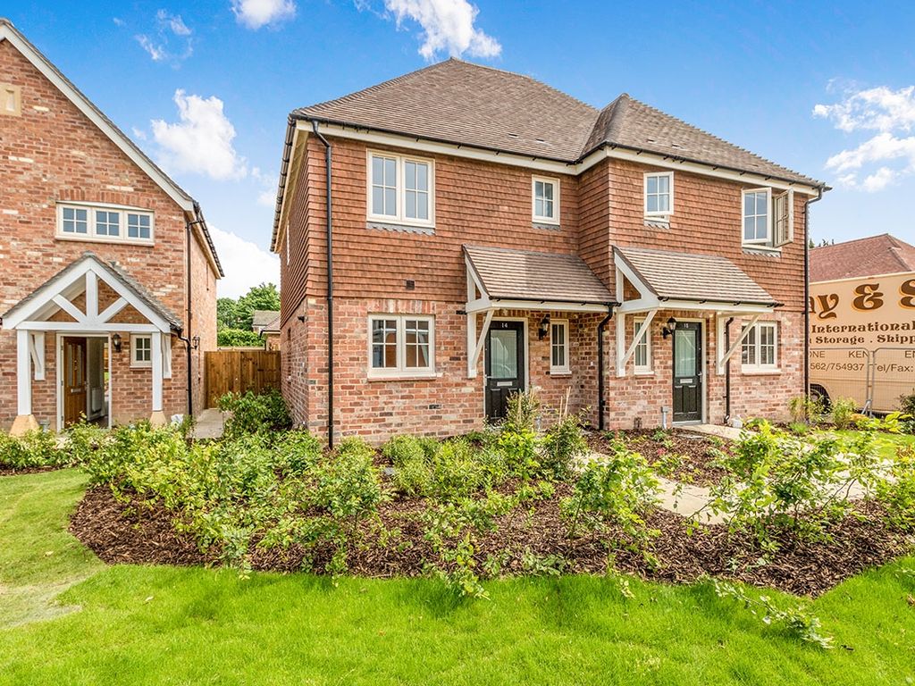 3 bed semi-detached house to rent in Saxon Way, Tovil, Maidstone, Kent ...