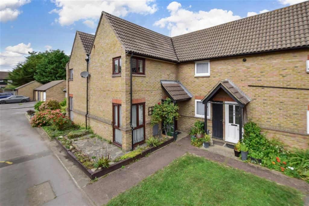 2 bed end terrace house for sale in Littlebury Court, Basildon, Essex ...