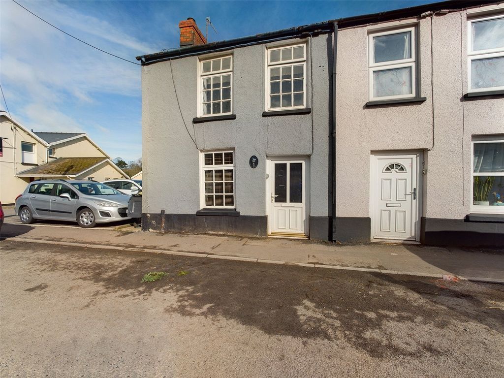 2 bed end terrace house for sale in Merthyr Road, Llanfoist ...