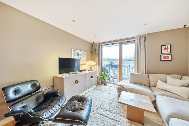 1 bed flat for sale in Cordwainer House, London, Greater London E8, £ ...