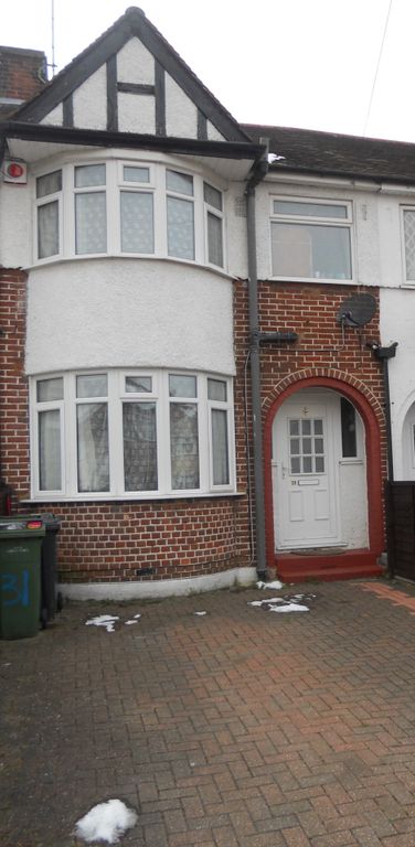 3 bed terraced house to rent in Willow Way, Luton LU3, £1,450 pcm - Zoopla