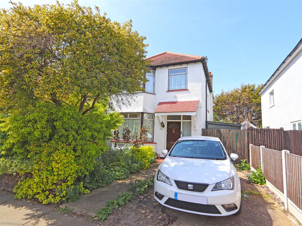3 Bed Detached House For Sale In Brunswick Road Southend On Sea Ss1