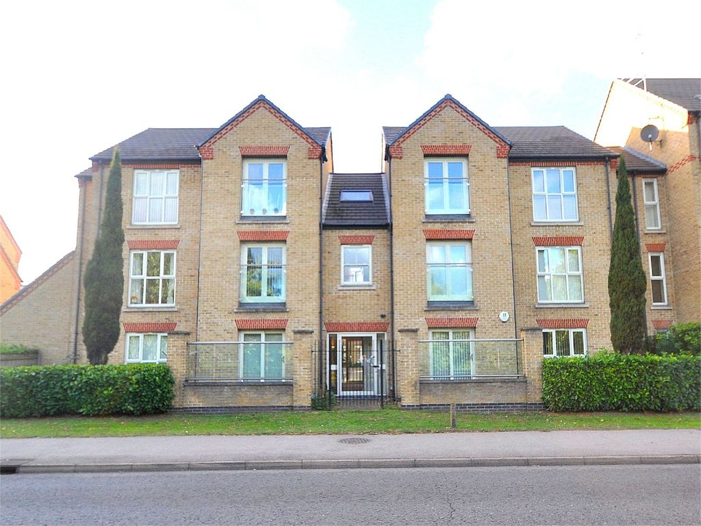 2 bed penthouse to rent in Temple Place, Huntingdon PE29, £975 pcm - Zoopla