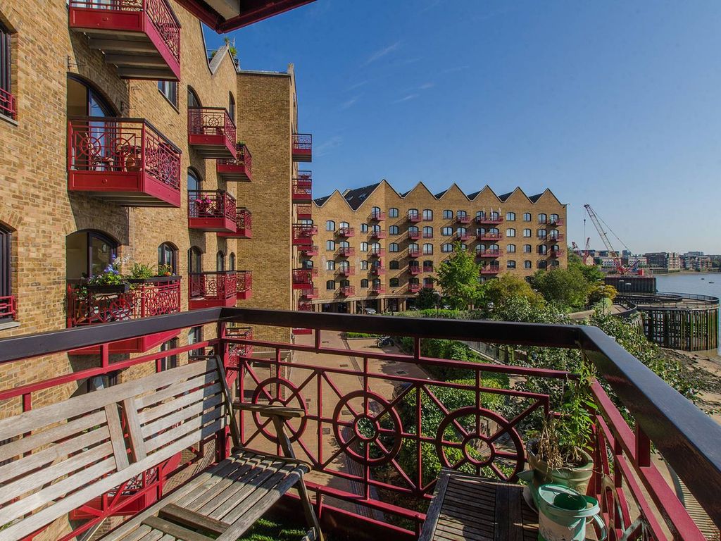2 bed flat for sale in Wapping Wall, Wapping, London E1W - Zoopla
