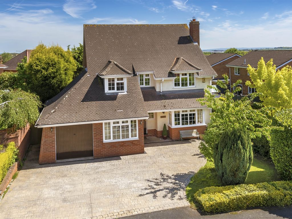 5 bed detached house for sale in Essex Chase, Priorslee, Telford ...