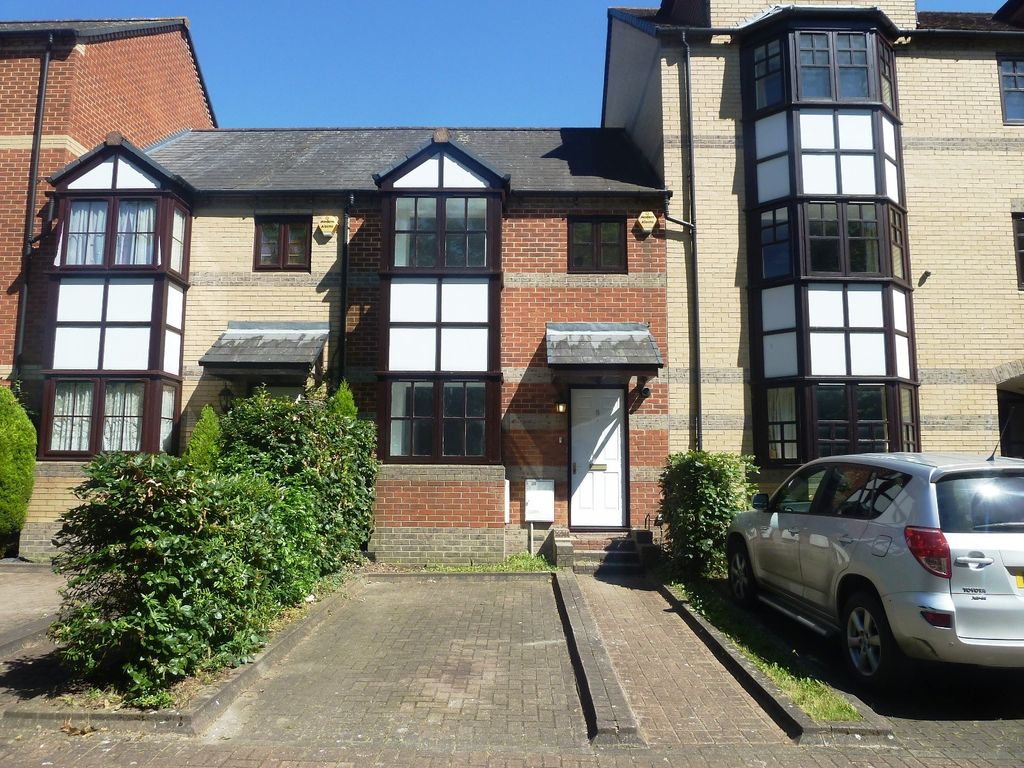 3 bed terraced house to rent in Mallard Row, Reading RG1 - Zoopla
