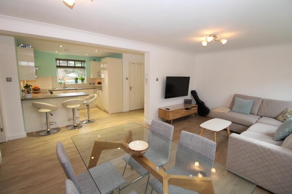 2 bed flat to rent in Touchwood Hall Close, Solihull B91 - Zoopla