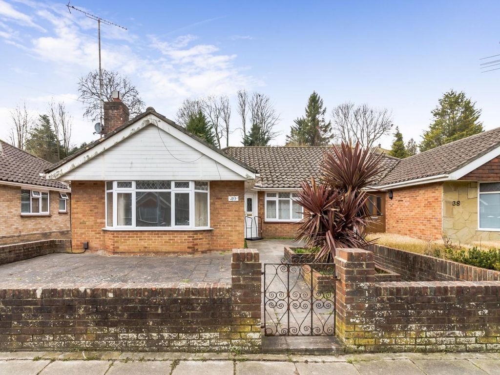 3 Bed Semi Detached Bungalow For Sale In Heath Hill Avenue Brighton