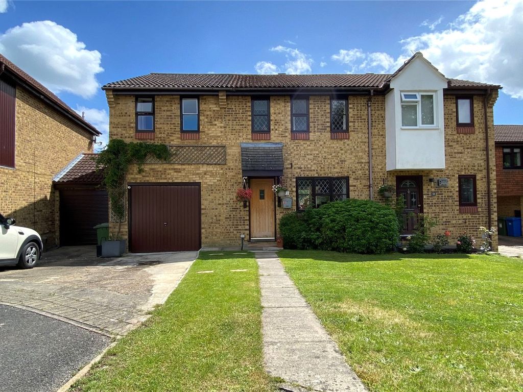 4 bed semi-detached house for sale in Slaidburn Green, Bracknell ...
