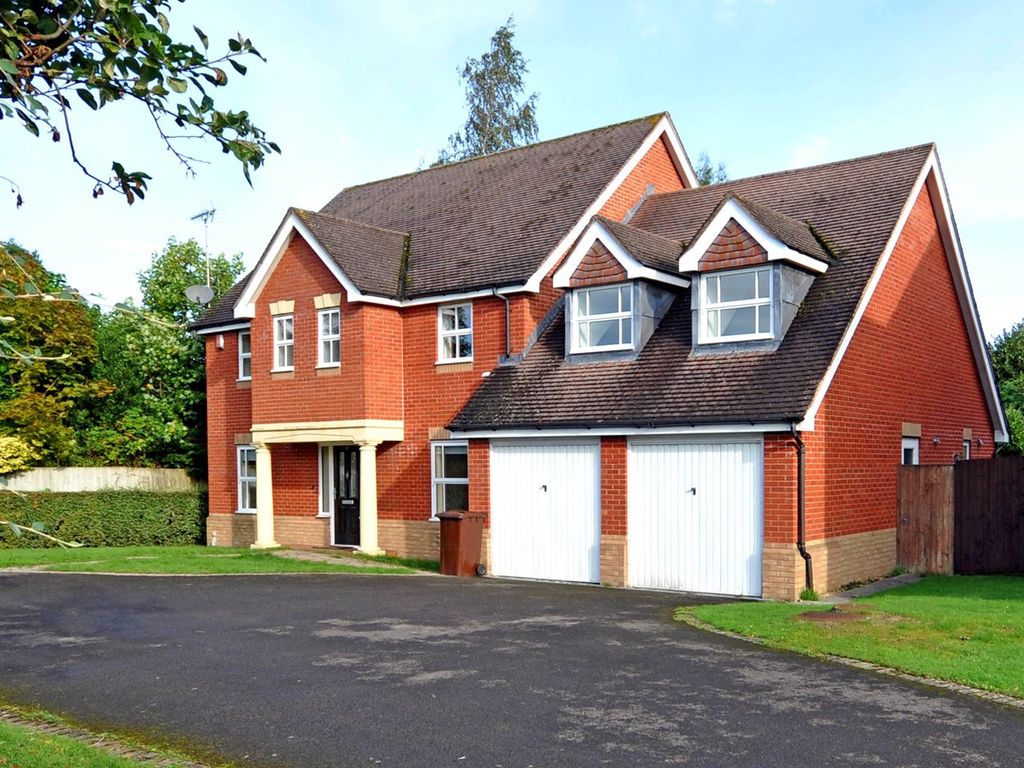 4 bed detached house for sale in Grace Gardens, Cheltenham GL51, £ ...