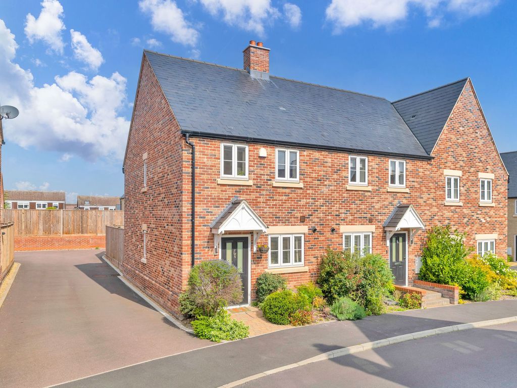 2 bed end terrace house for sale in Victoria Way, Melbourn SG8, £ ...