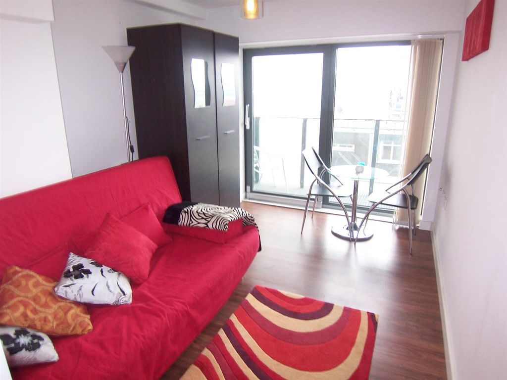 1 bed flat to rent in Church Street, Manchester M4, £850 pcm - Zoopla
