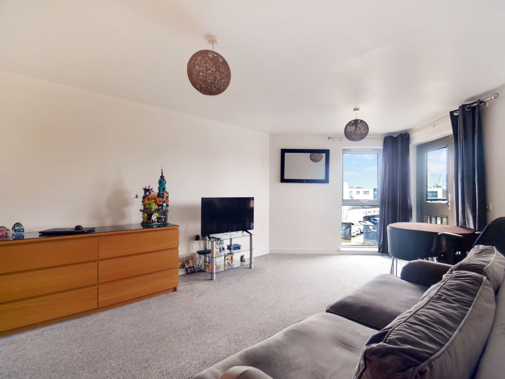 2 bed flat for sale in Page Road, Bedfont, Feltham TW14, £275,000 - Zoopla