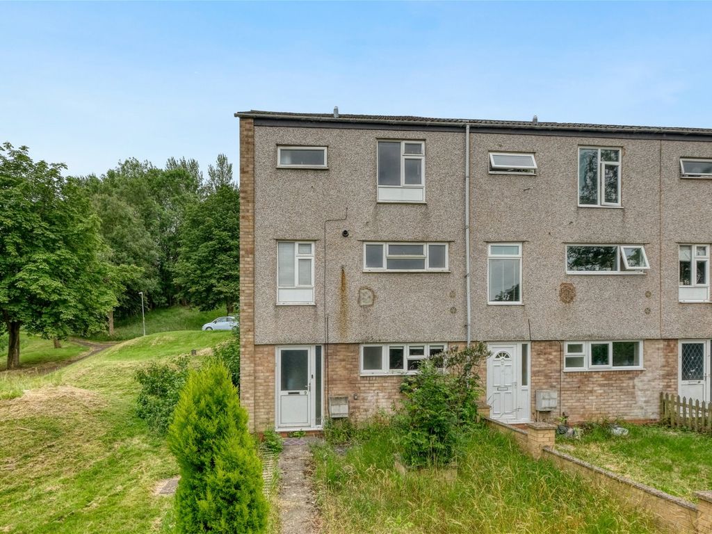 4 bed terraced house for sale in Highland Way, Greenlands, Redditch B98 ...