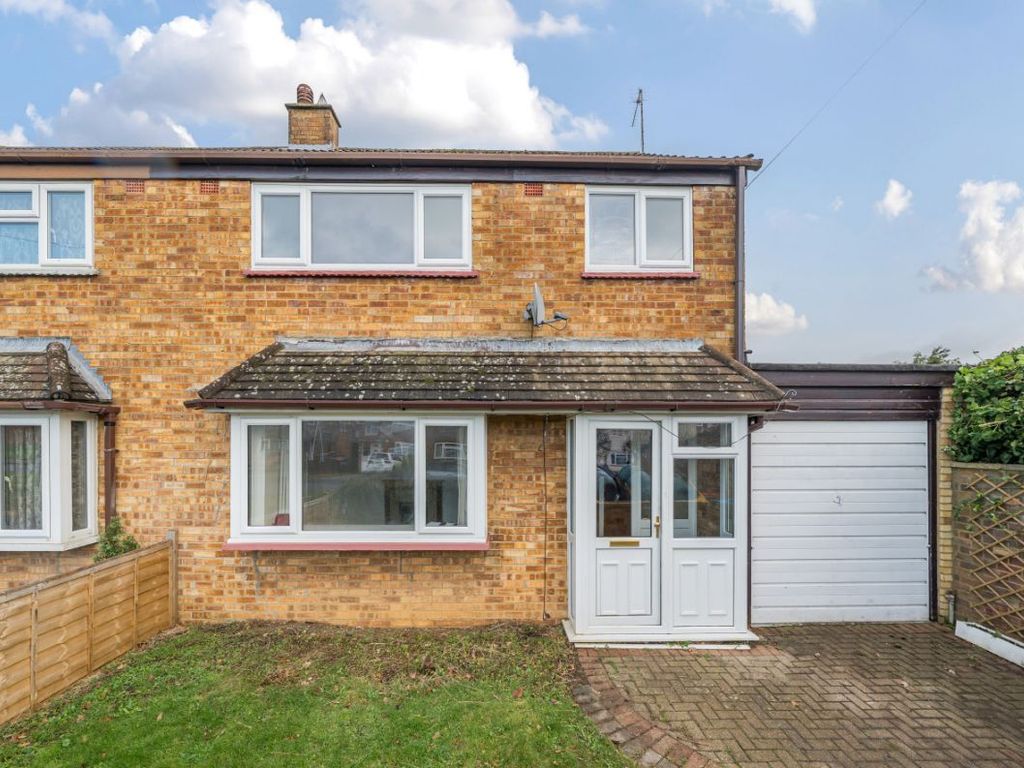 3 Bed Semi Detached House For Sale In Arundel Grove Bletchley Milton