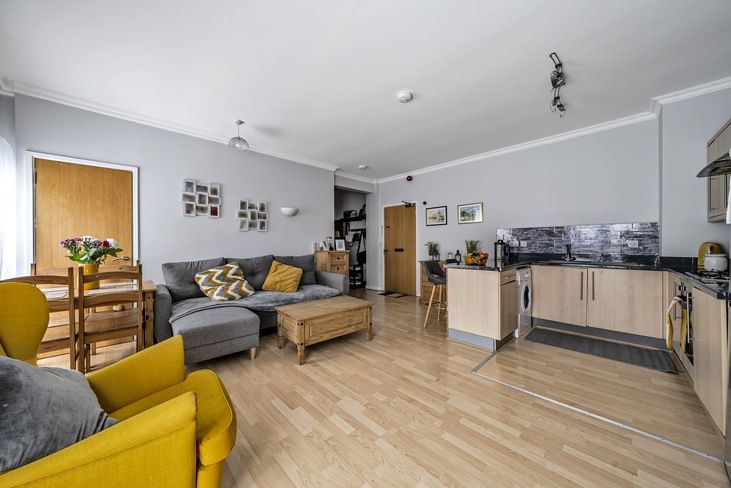 2 bed flat for sale in Portland Square, Nottingham, Nottinghamshire NG7 ...