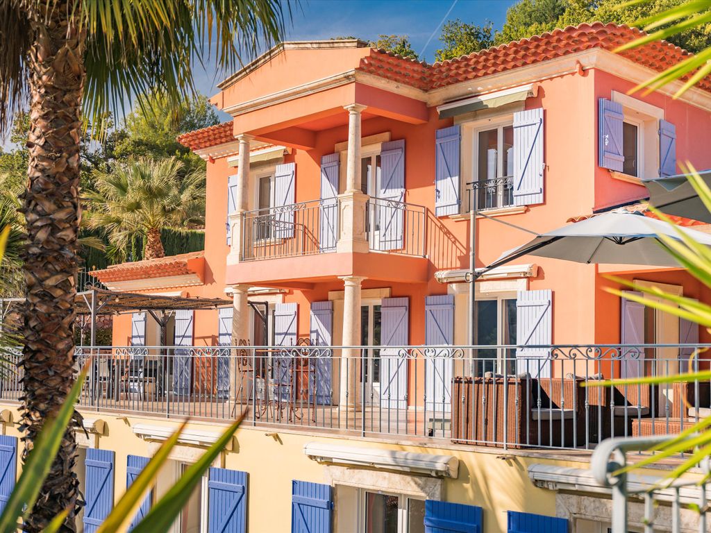 7 bed villa for sale in Grasse, Alpes-Maritimes, Provence-Alpes-Côte d ...