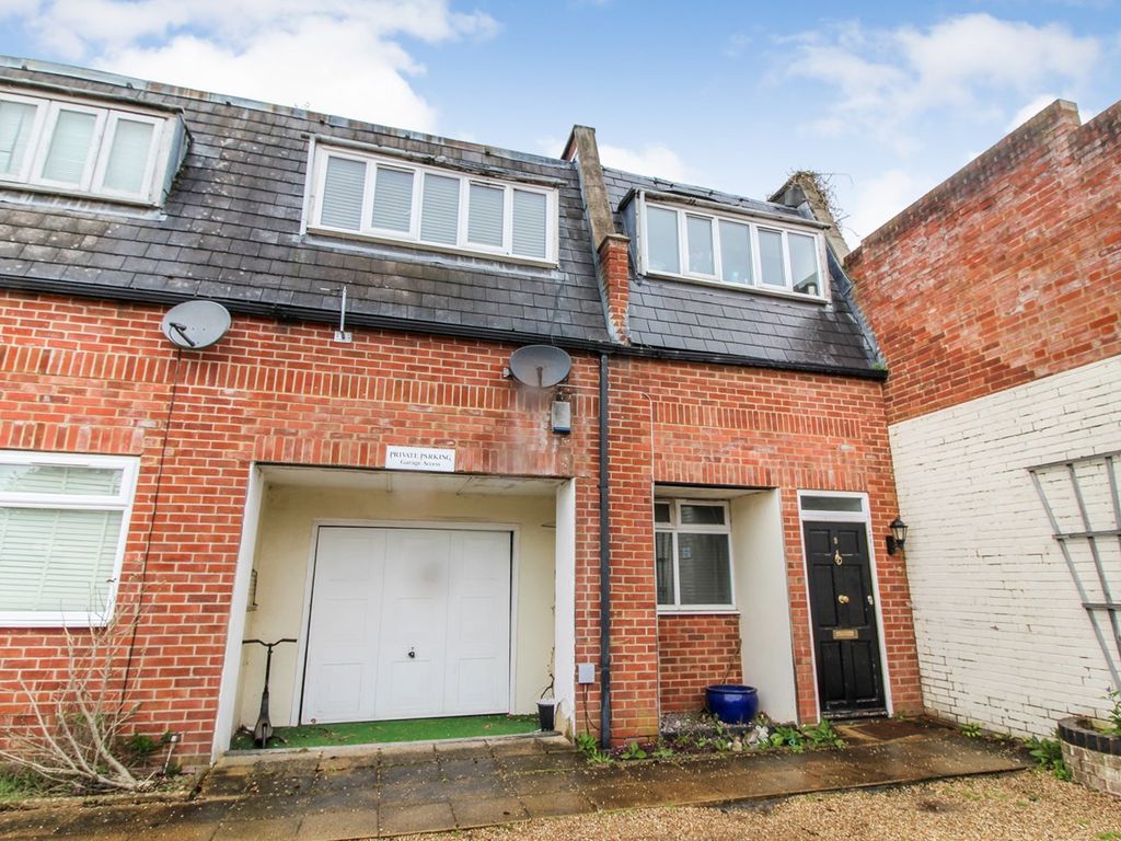 3 bed town house for sale in Tigel Mews, Norcot Road, Reading RG30 - Zoopla