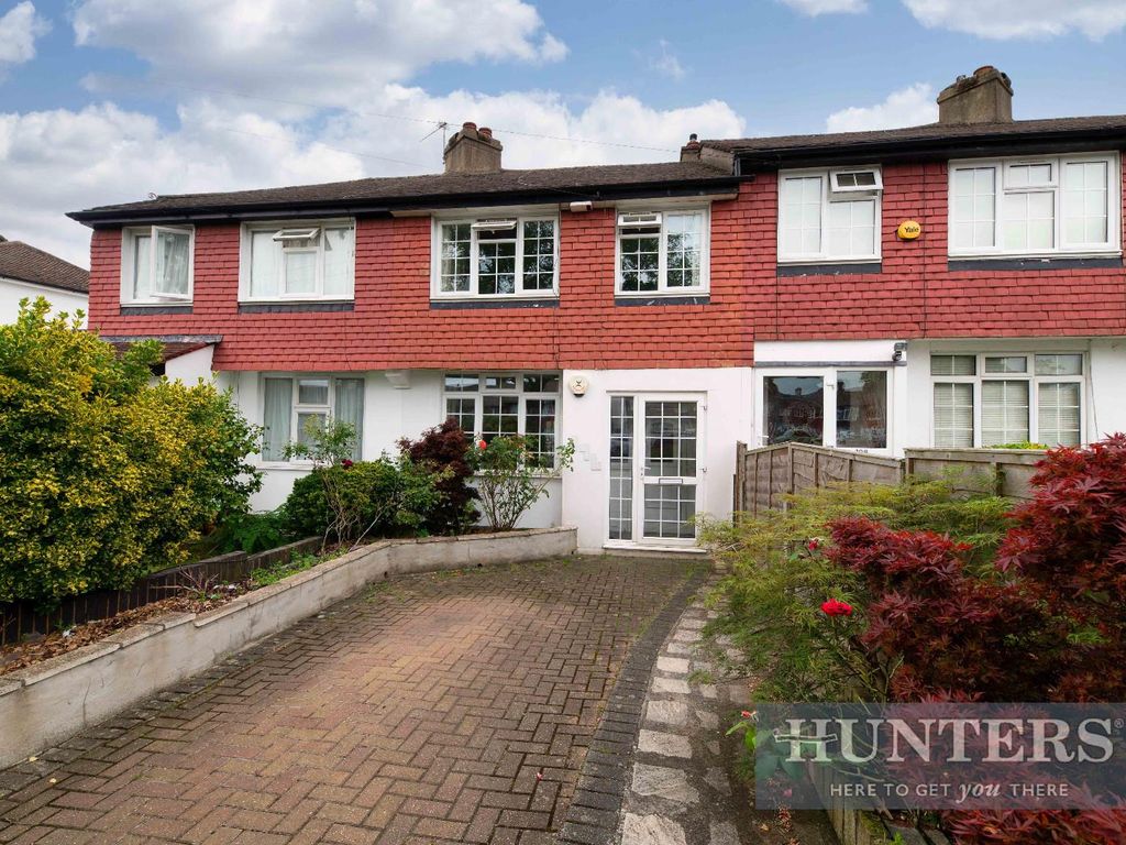 3 Bed Terraced House For Sale In Knollmead Tolworth Surbiton Kt5 £