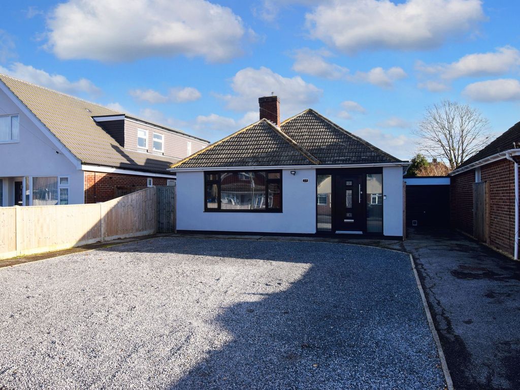3 Bed Detached Bungalow For Sale In Monks Brook Close Eastleigh So50