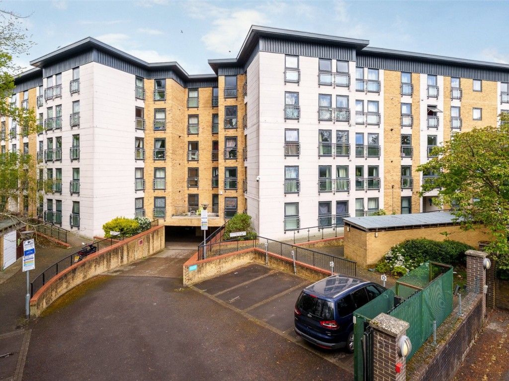 2 bed flat for sale in Canterville Place, Mount Lane, Bracknell ...