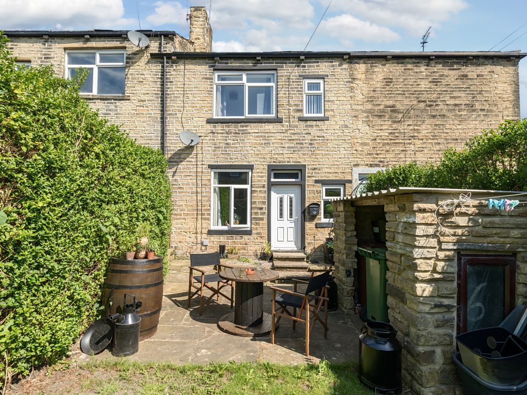 2 Bed Terraced House For Sale In Gladstone Street Farsley West