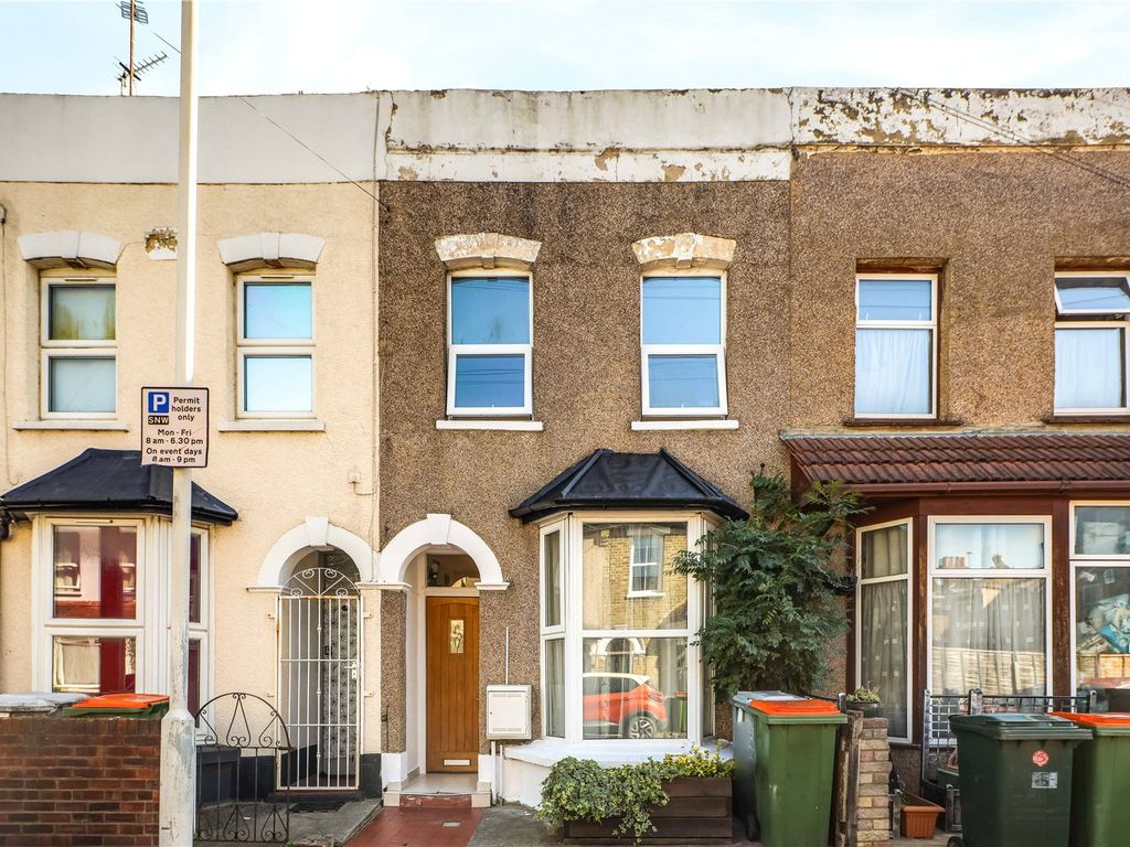 2 bed terraced house for sale in Gough Road, Stratford, London E15, £ ...