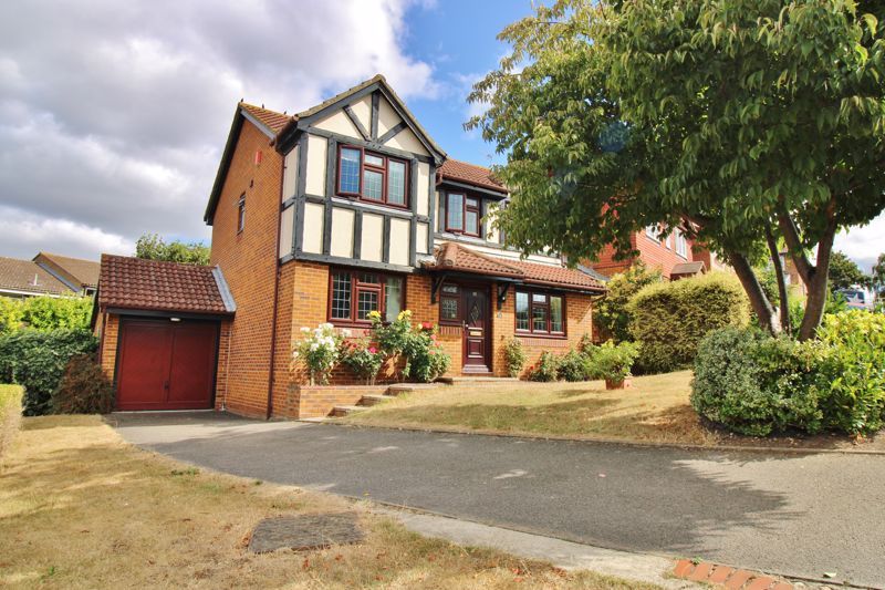 4 bed detached house for sale in Emersons Avenue, Hextable, Swanley BR8 ...