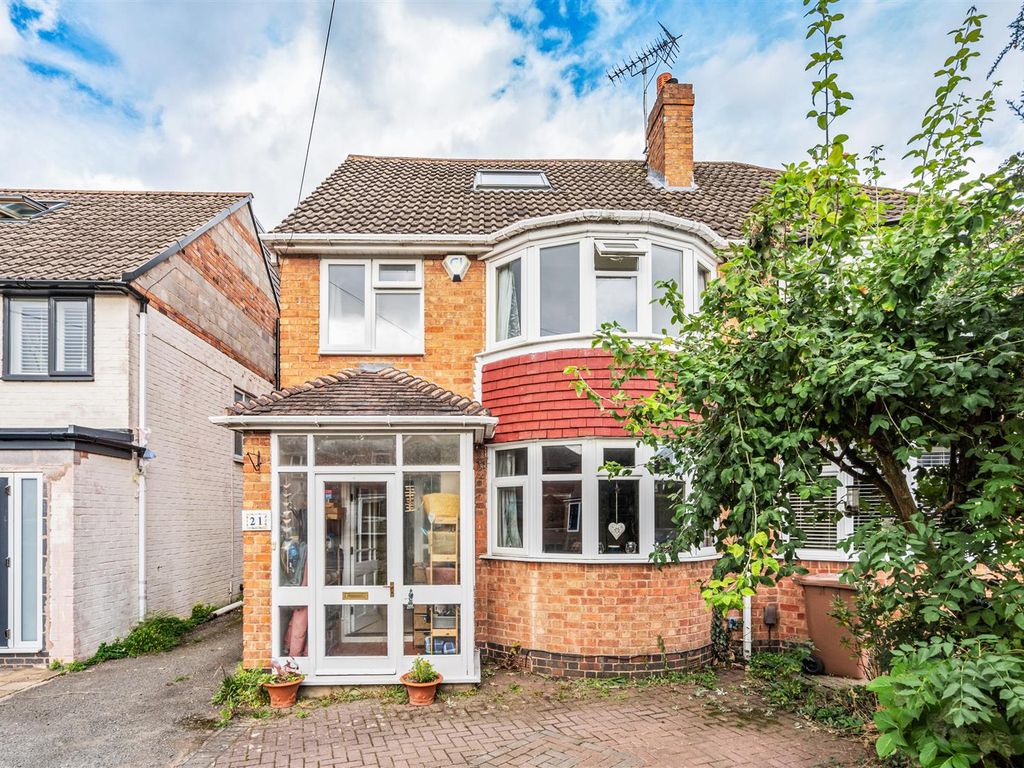 4 bed semi-detached house for sale in Lugtrout Lane, Solihull B91, £ ...