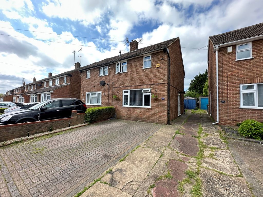 2 bed semi-detached house for sale in Chesford Road, Luton LU2 - Zoopla
