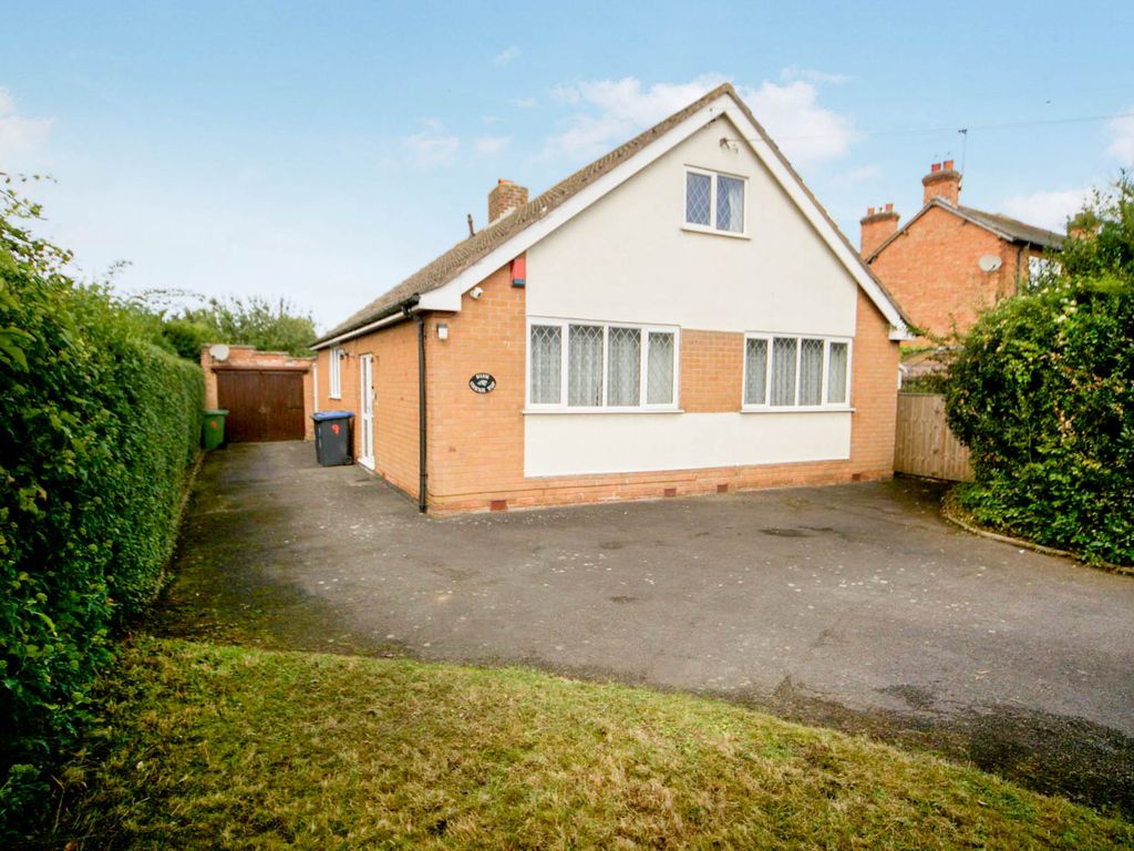 3 bed detached bungalow for sale in The Green, Long Lawford, Rugby CV23, £375,000 - Zoopla
