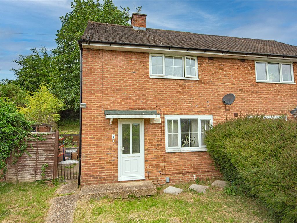 2 Bed Semi Detached House For Sale In Verney Close Berkhamsted