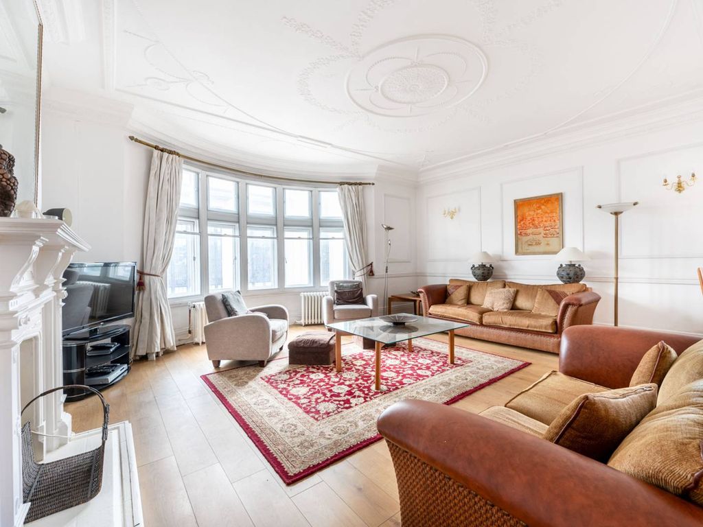 4 bed flat to rent in Old Court Place, Kensington W8, £6,500 pcm - Zoopla