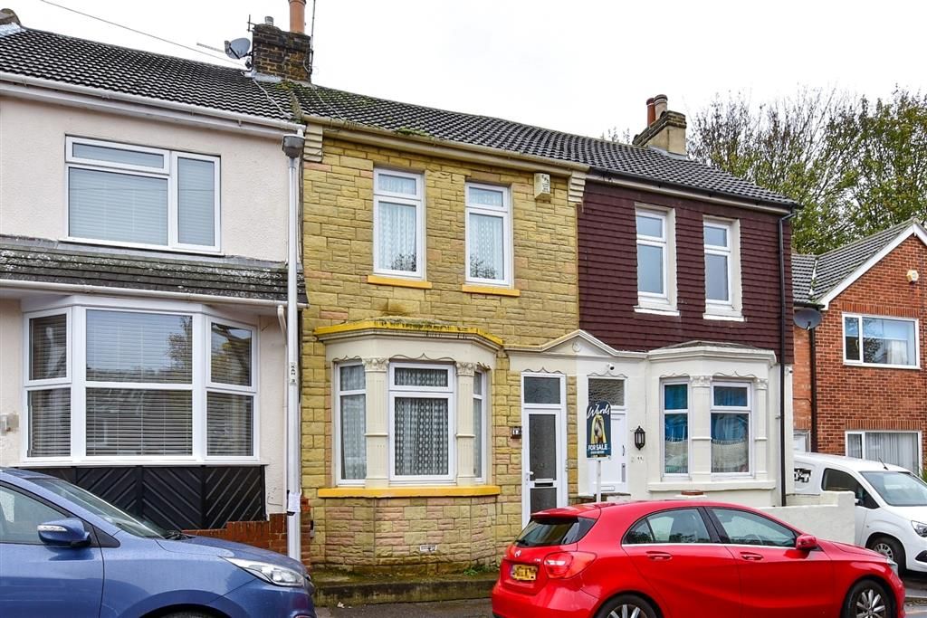 3 Bed Terraced House For Sale In King William Road Gillingham Kent