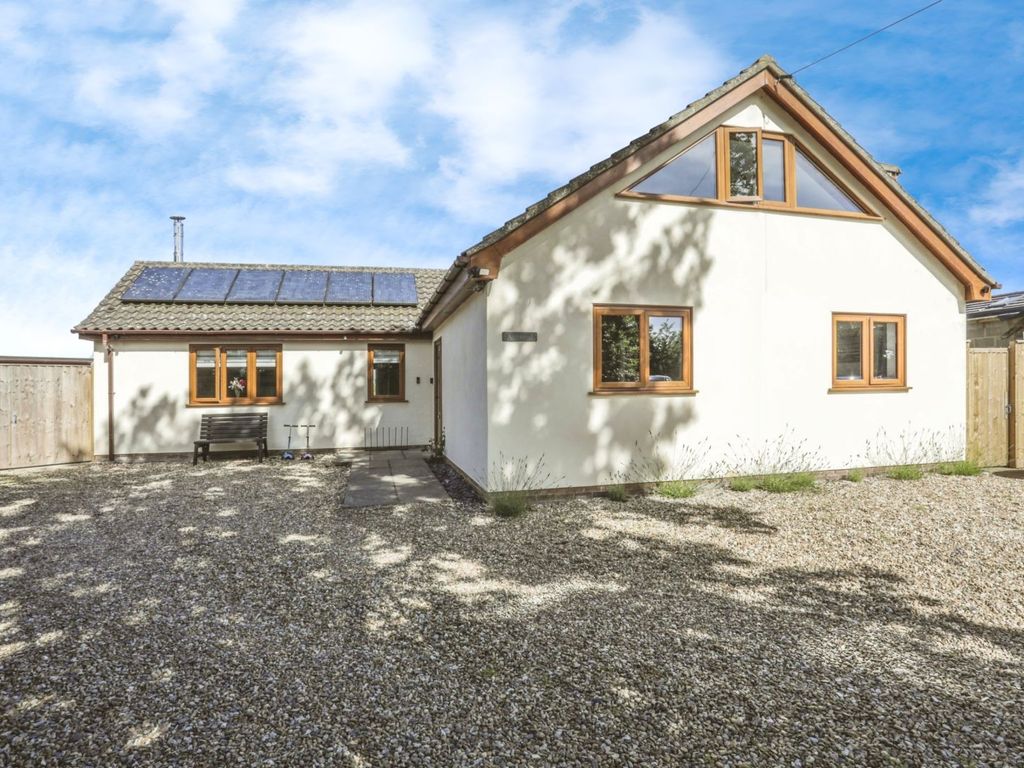 4 bed detached house for sale in Debenham Road, Crowfield, Ipswich IP6 ...